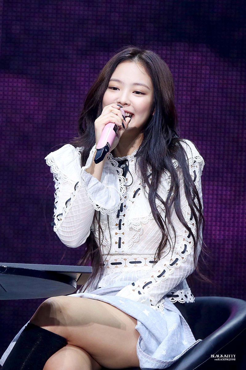 20 Times BLACKPINK's Jennie Proved She Has The Cutest Cheeks - Koreaboo