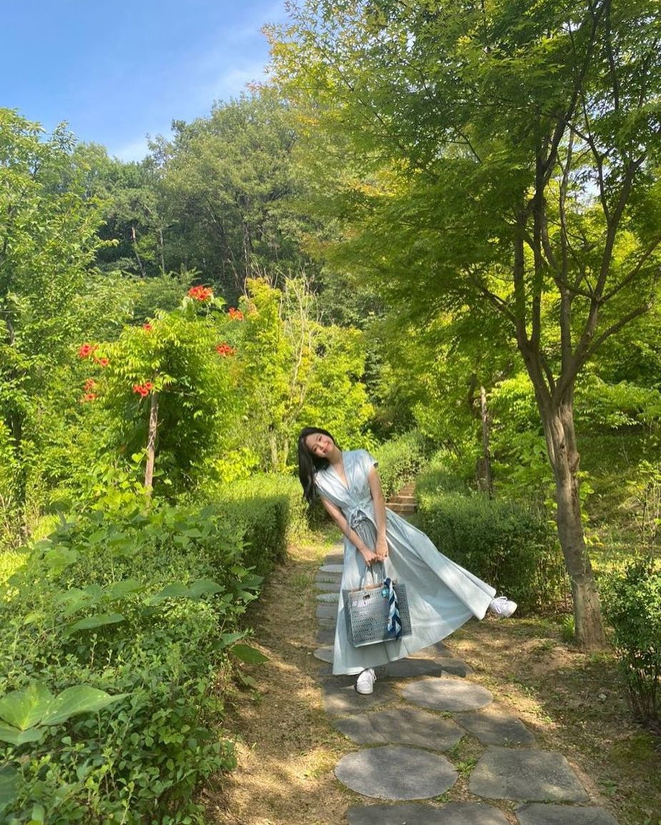 BLACKPINK's Jennie Spoils Fans With Latest Instagram Updates