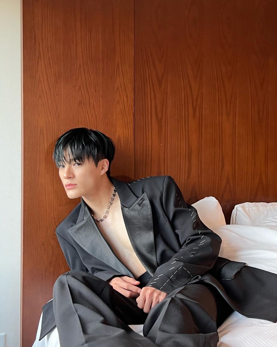 NCT’s Jeno Makes His Runway Debut At New York Fashion Week, Driving ...