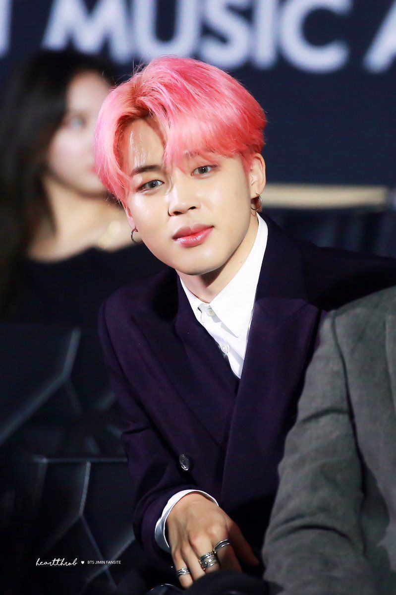 BTS Jimin's Eyeshadow Has Matched His Hair 9+ Times & It's So ...