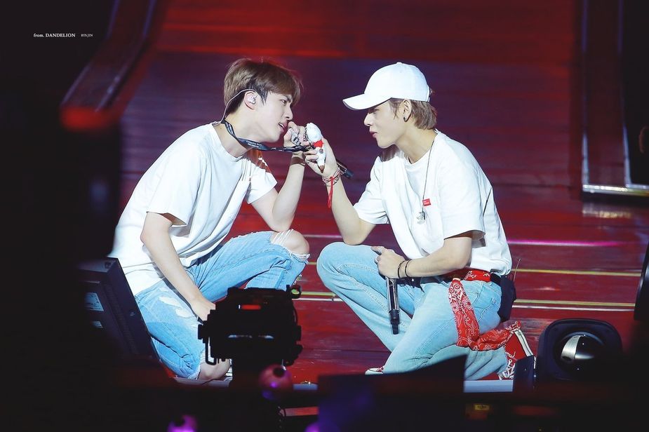Top 30+ Fan Photos That Captured BTS's Unbreakable Friendship In 2018