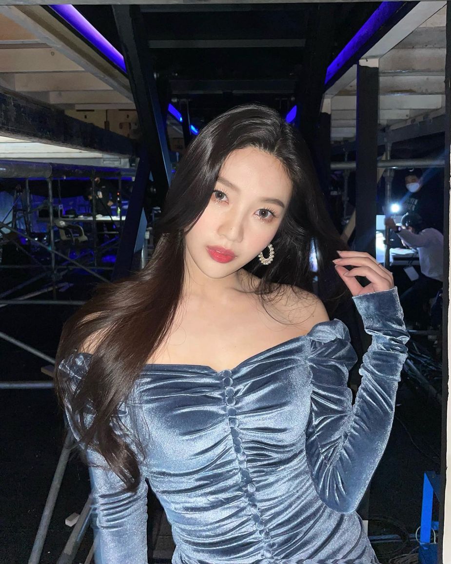 Red Velvet's Joy Stuns Everybody With Her Unreal Proportions In Recent ...