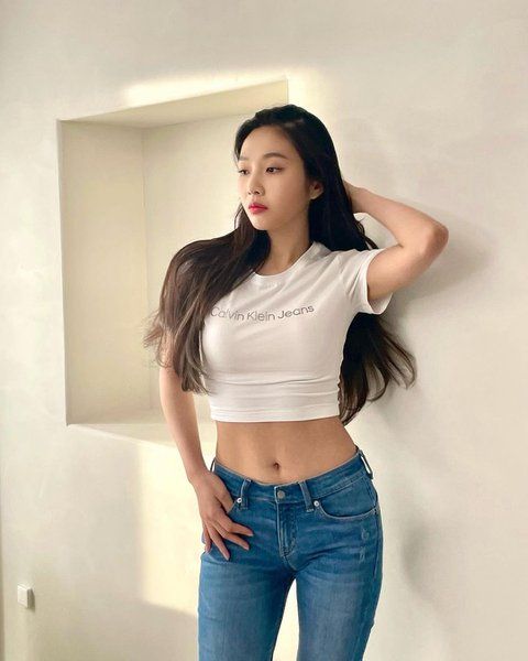 Red Velvet's Joy Stuns Everybody With Her Unreal Proportions In Recent ...