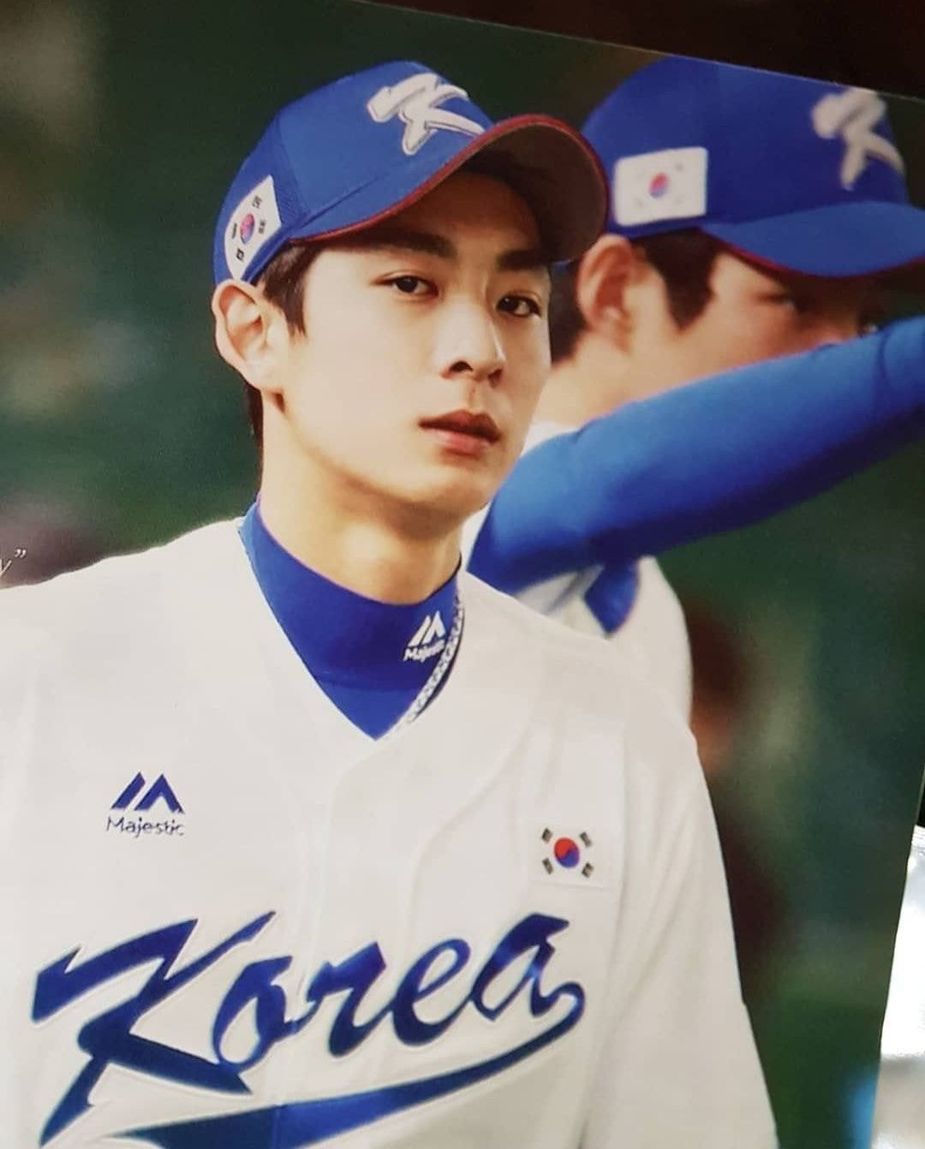 A Korean Baseball Player Is Winning over All the "Noonas" with His ...