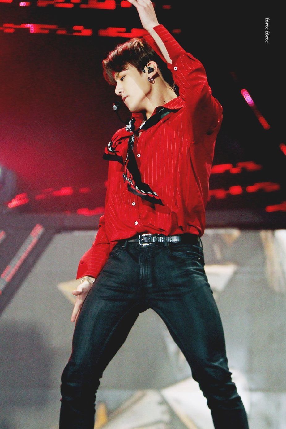 Btss Jungkook Is 1st Person Ever To Be Named Sexiest International Man By People Magazine