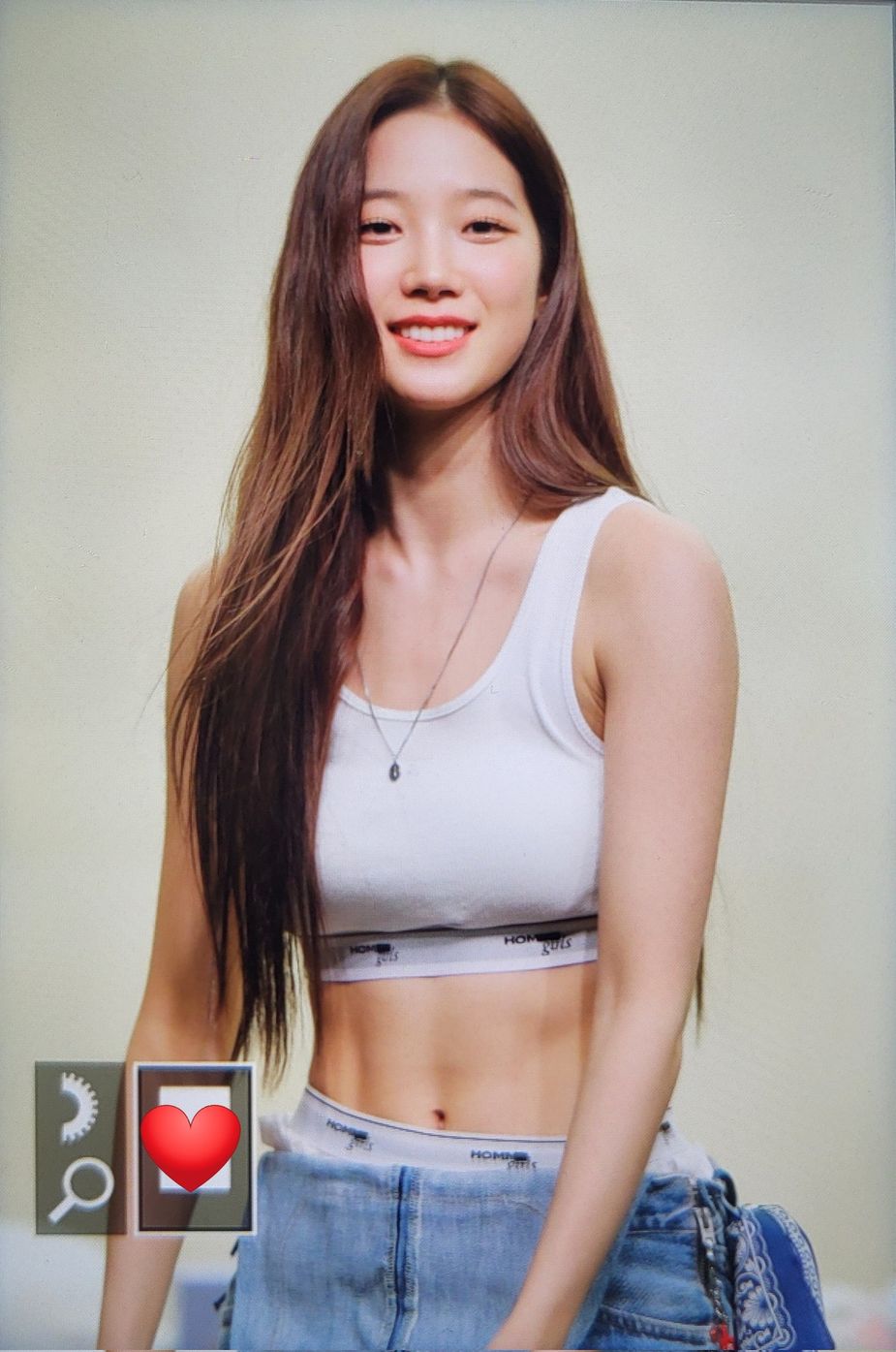 LE SSERAFIM’s Kazuha Has Gone Viral For Her Insane Abs, But Fans Think There Is Another Female K ...
