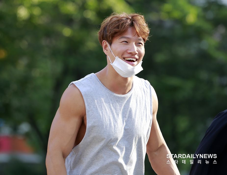 Kim Jong Kook Was Forced To Pick Between Love And His Muscles, Here’s ...