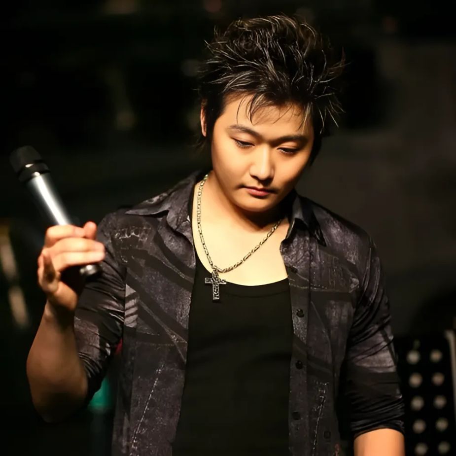 Legendary Korean Singer Uses AI Assistance To Sing After Life-Altering ...