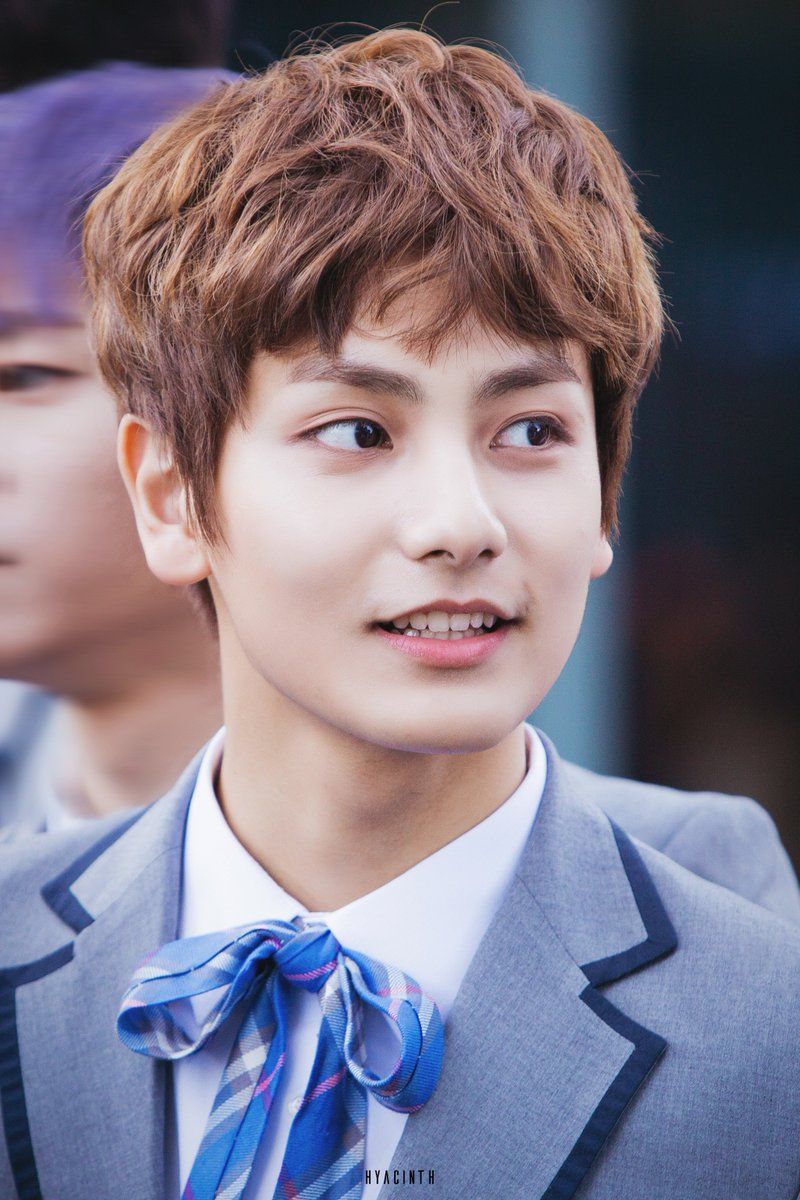 This Handsome Rookie Idol Is Being Called BTS V's Doppelganger