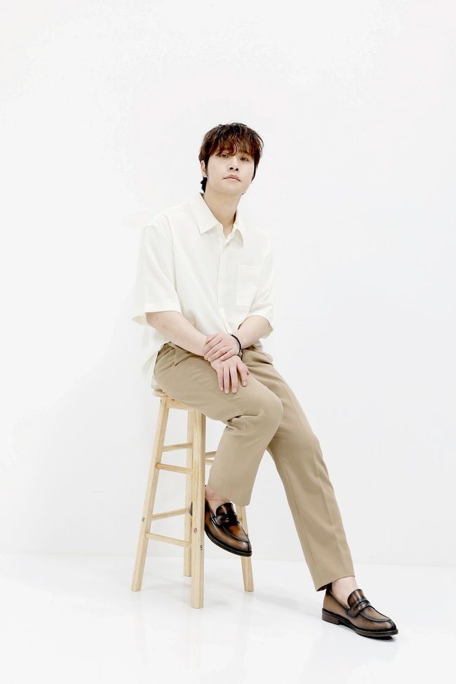 Singer Lee Hyun Thanks BTS And TXT For Supporting Him And His Music ...