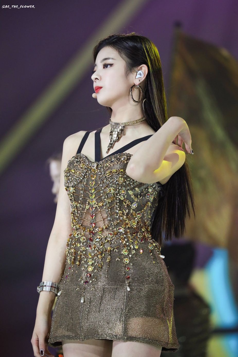 Fans Are In Love With ITZY's "MMA 2019" Outfits And Feel They Struck ...