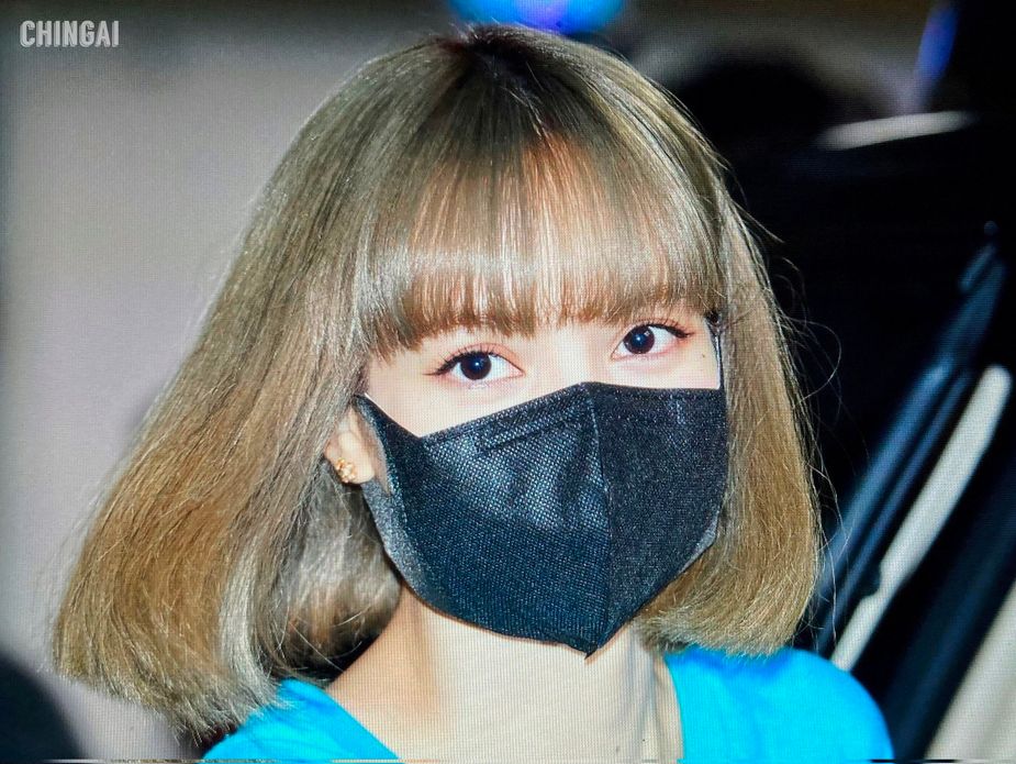 10+ Times BLACKPINK's Lisa Exceeded Our Expectations And Looked ...