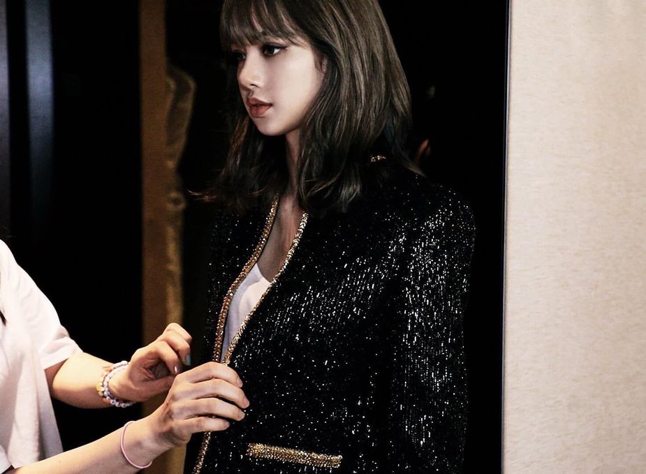 15 Times BLACKPINK Lisa's Round Eyes & Full Lips Proved She's Earned ...