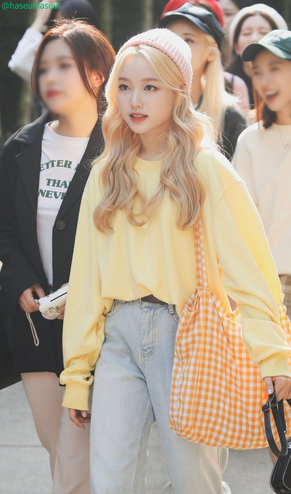 Here's The LOONA Member With The Best Fashion Sense According To Her ...