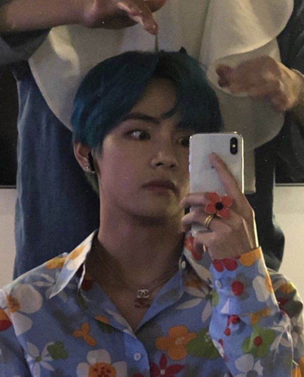 Samsung Shades Apple For Allegedly Copying Its BTS-Inspired Purple ...