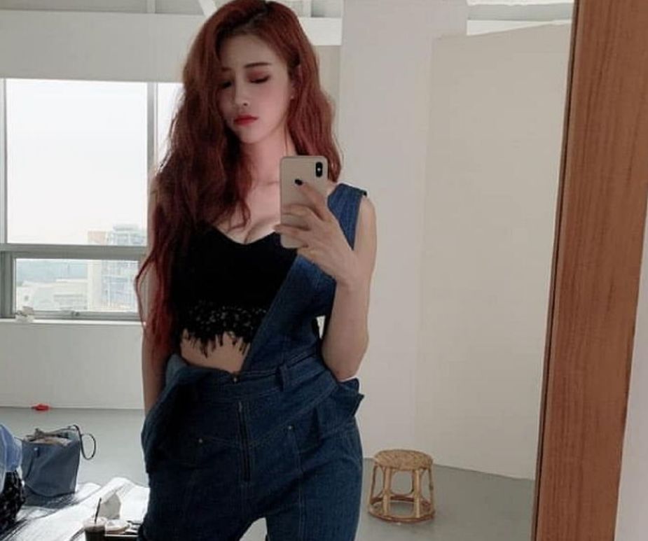 This Female Idol Is Stunning Everyone with Her Jaw-Dropping Body - Koreaboo