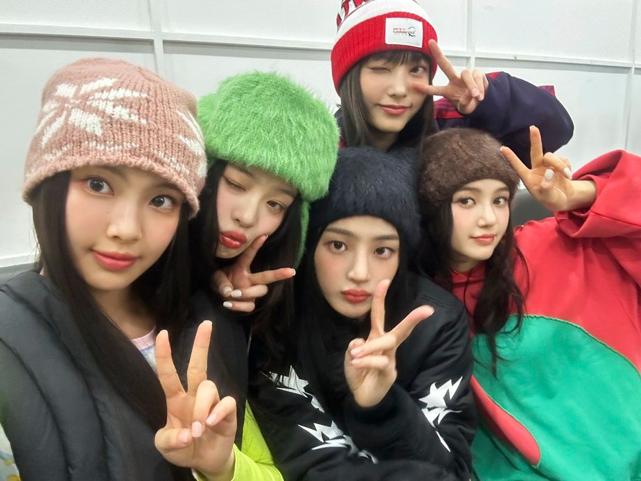 NewJeans Admits To Feeling The Pressure Of Debuting After HYBE Seniors BTS, TXT, ENHYPEN, And LE ...