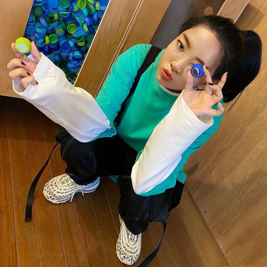 Korean Virtual Influencer Rozy Earns More This Year Than Many Idols ...