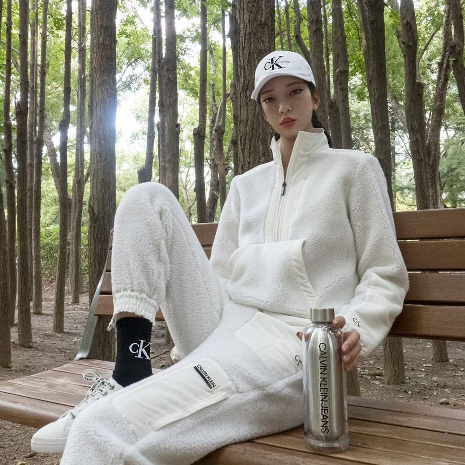 Korean Virtual Influencer Rozy Earns More This Year Than Many Idols ...