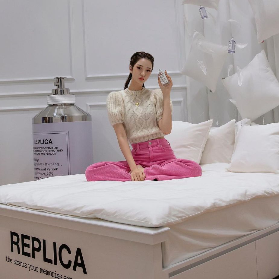 Korean Virtual Influencer Rozy Earns More This Year Than Many Idols ...