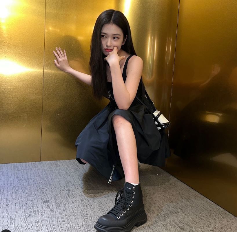 IVE's Ahn Yujin Is The Same Height As The Average Korean Male, But Evidence Proves The Reality ...