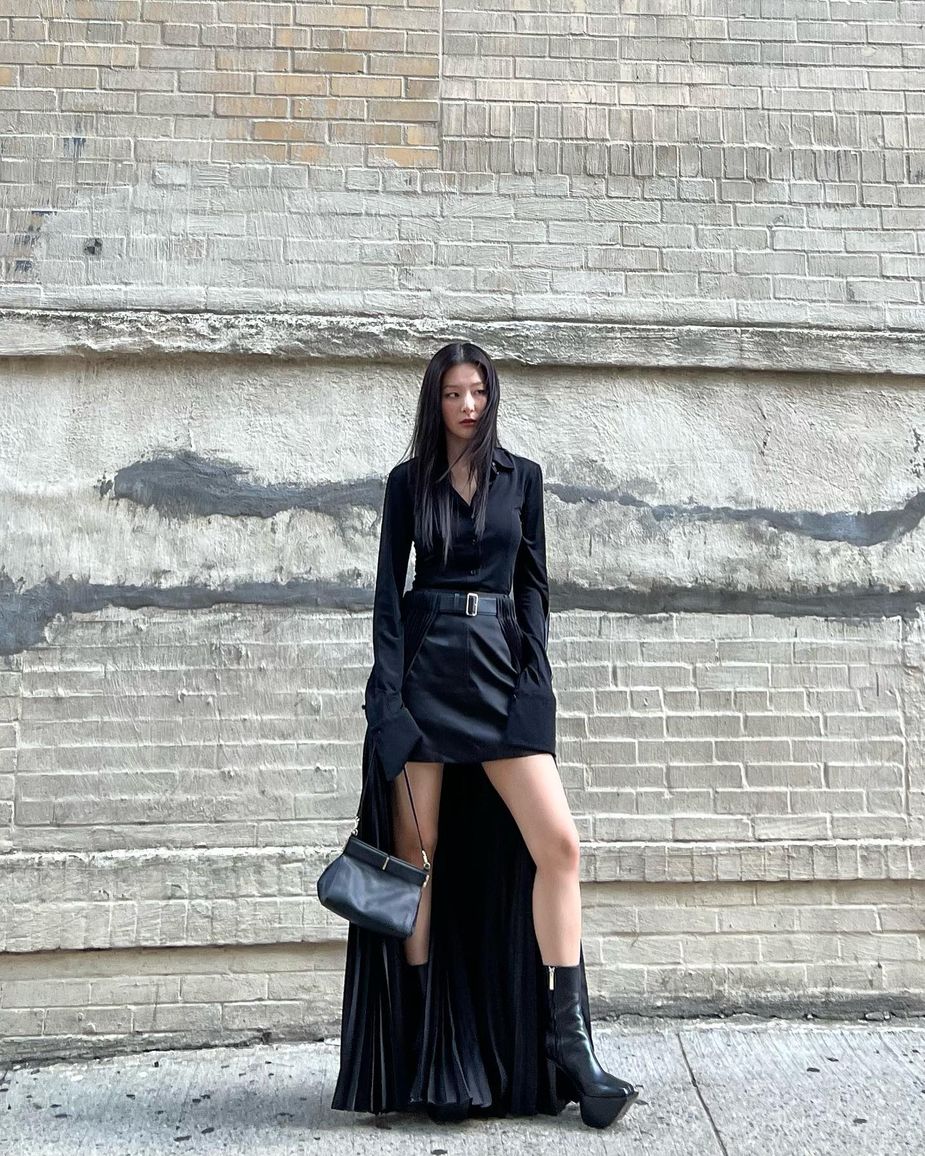 Red Velvet’s Seulgi Is Spotted Being A Supportive Friend To NCT’s Jeno On His Runway Debut, And ...