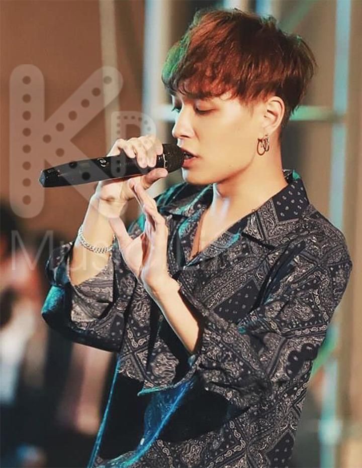 Simon D Is Making Everybody Swoon With How He Responds to Fans' Tweets ...