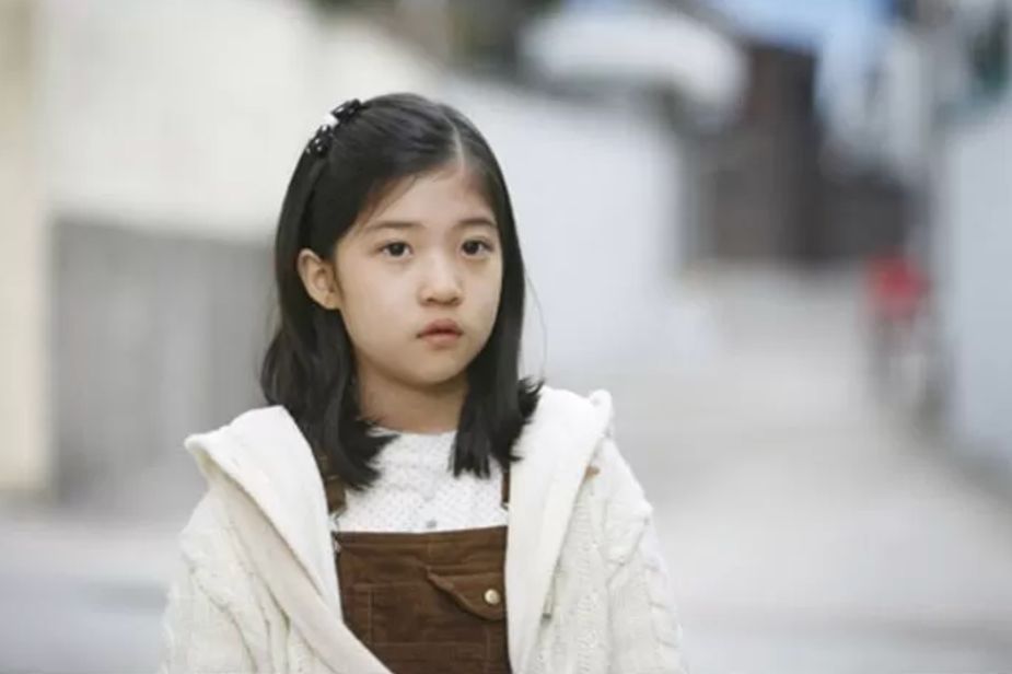 Netizens Discover "Penthouse" Rising Actress Jo Soo Min Actually Debuted 14 Years Ago - Koreaboo