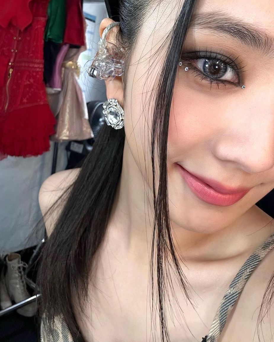 10 Times BLACKPINK's Jisoo Stopped Us In Our Tracks With The Hottest ...