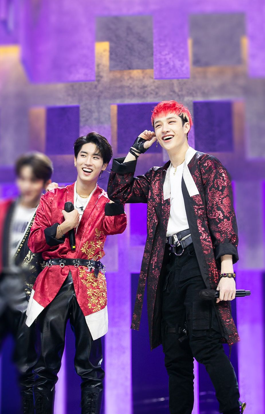 Stray Kids Bang Chan And BTS Suga's Resemblance In Pre-Debut Photos ...