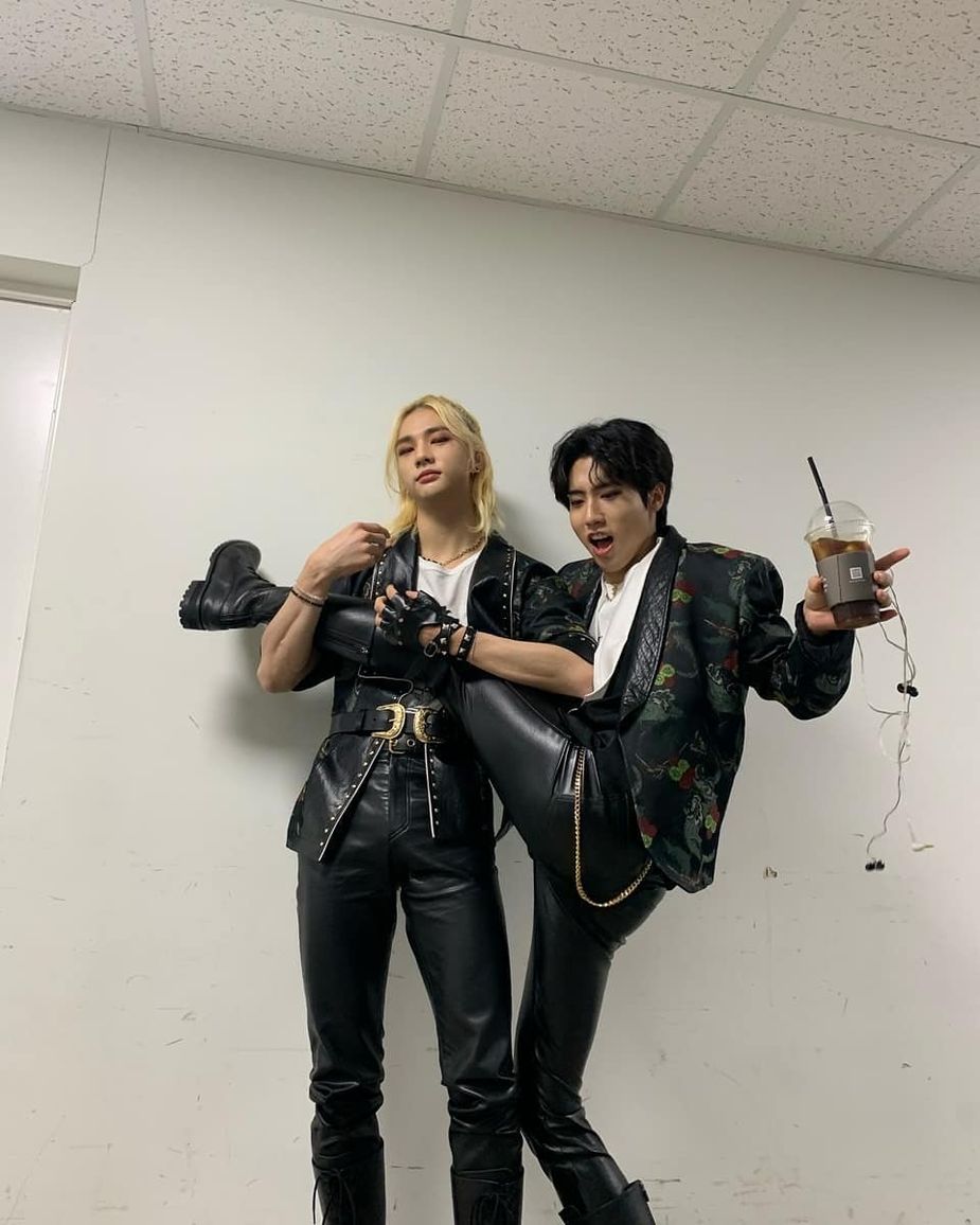 Stray Kids' Han Accidentally Hit Hyunjin With A Mic, And Their ...