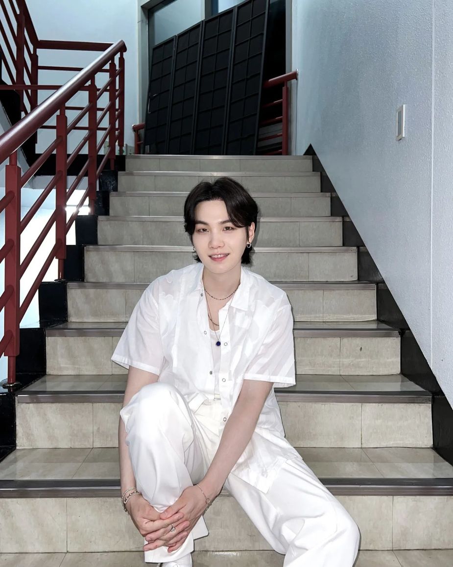 Eagle-Eyed ARMYs Spot Something Completely Unexpected In BTS Suga’s Camera Roll As He Shows His ...