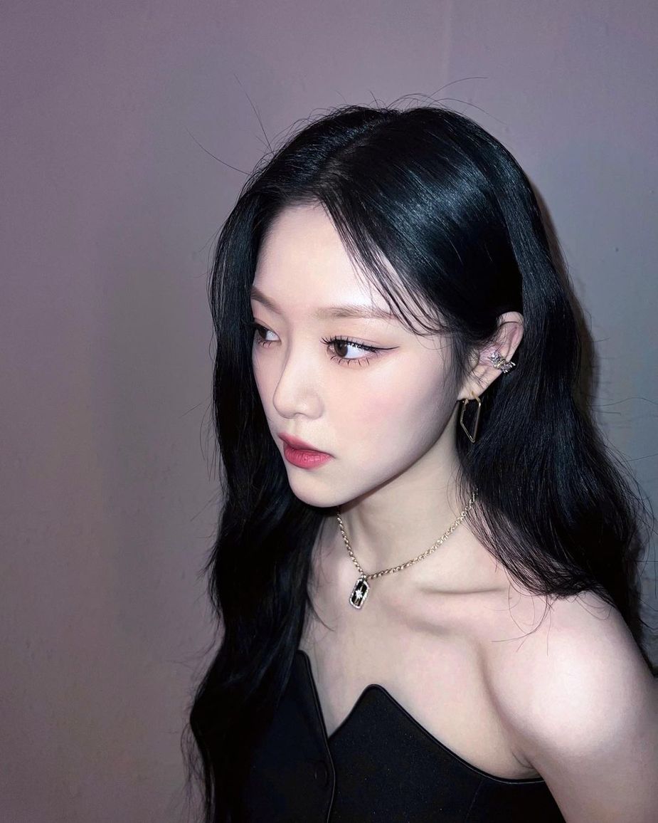"She's Preparing Us For Something" — LOONA's Hyunjin Expresses Her Gratitude For Orbits In A ...