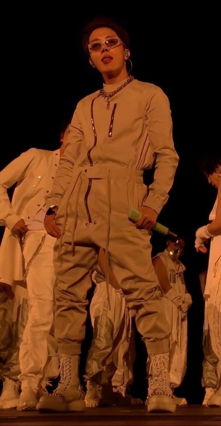 BTS's J-Hope Brings Back His Debut Hairstyle And Everyone Is Obsessed ...