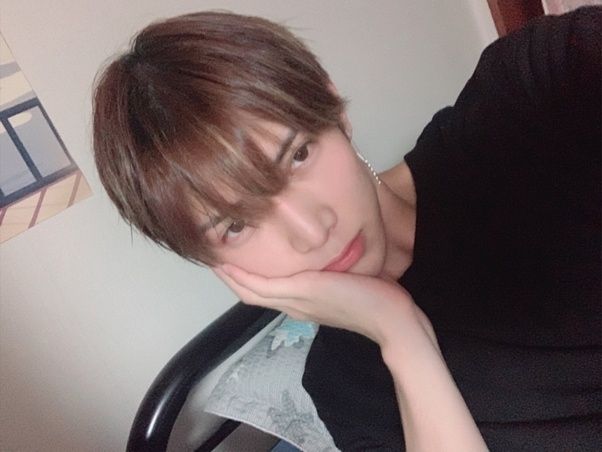 ATEEZ's Yeosang Shows Off His Beautiful Birth Mark, And We Are Living ...