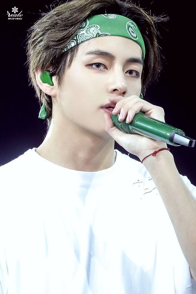 10 Items And Accessories From BTS V’s Daily Life That You Too Can Use ...