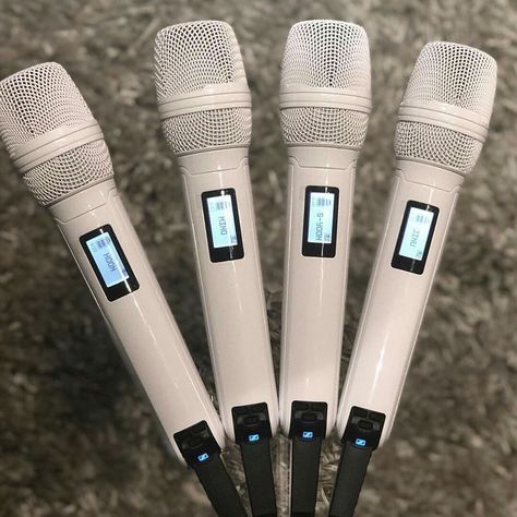 10 K-Pop Artists Who Use Custom Microphones That Have Very Special ...