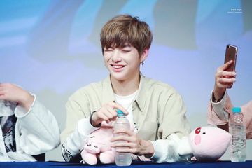10+ Photos Prove Wanna One Daniel Is A Werewolf - Koreaboo
