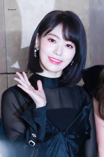 Here Are 9 Hairstyles IZ*ONE's Sakura Pulls Off Flawlessly - Koreaboo