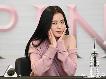 Fans Are Praising BLACKPINK Jisoo's Efforts To Communicate With Fans ...