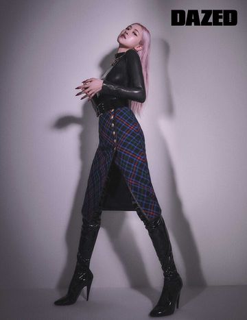 10+ Times BLACKPINK’s Rosé Slayed As A Long-Legged Queen In Thigh-High ...