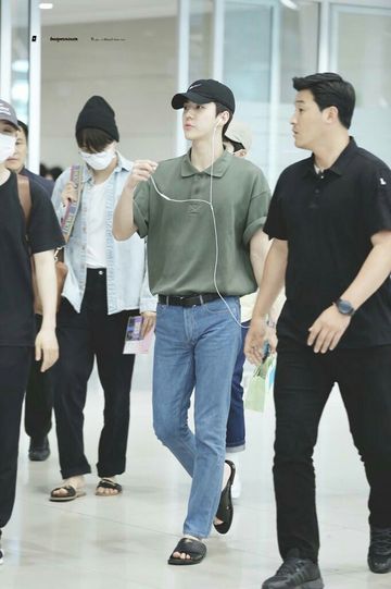These 21 Photos Of EXO Sehun's Unreal Proportions Will Have You ...