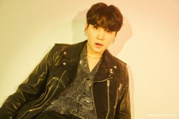 BTS's Suga Reveals What Pushed Him To Finally Learn The Guitar - Koreaboo