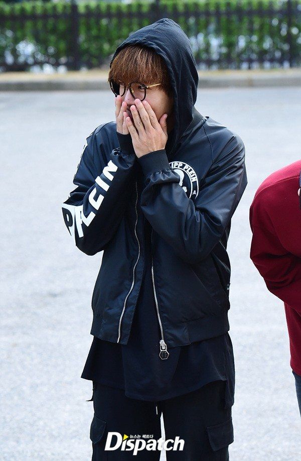 INFINITE L spotted in public with zero makeup on his face - Koreaboo