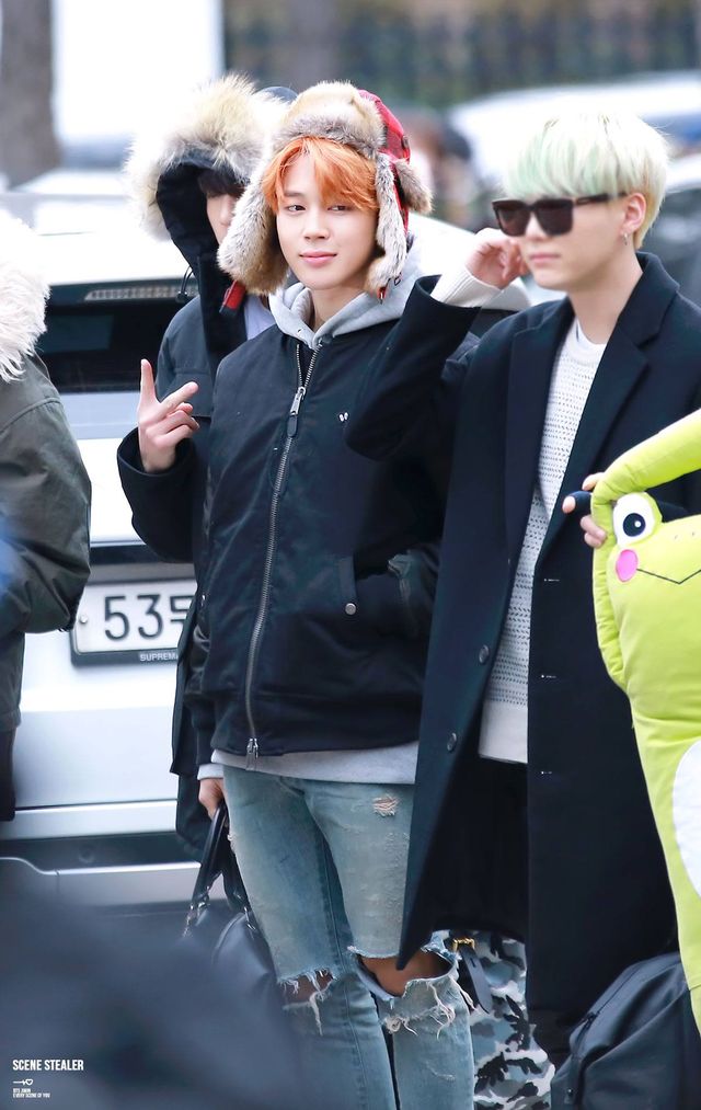 22 Pictures of BTS Jimin In Jeans You Didn't Know You Needed - Koreaboo