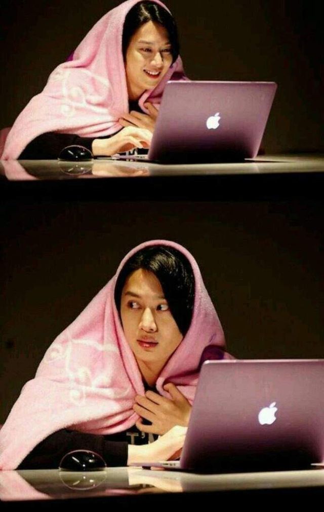 25+ Times Idols Accidentally Became Viral Internet Memes - Koreaboo