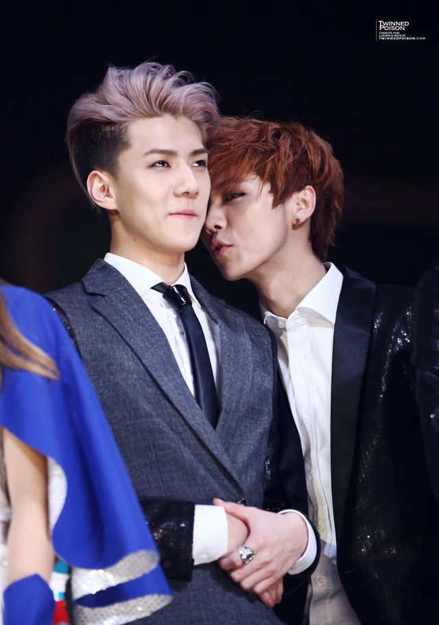 K-Pop Fans Help "Translate" Louis Tomlinson's Recent Interview About Harry Styles - Koreaboo