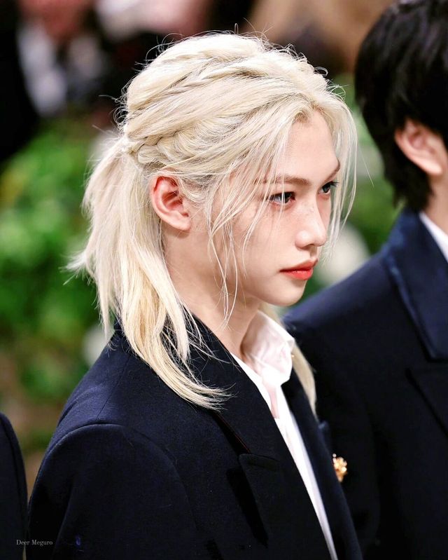 Korean Netizens Are Enthralled By Stray Kids Felix's Look At The "2024 ...