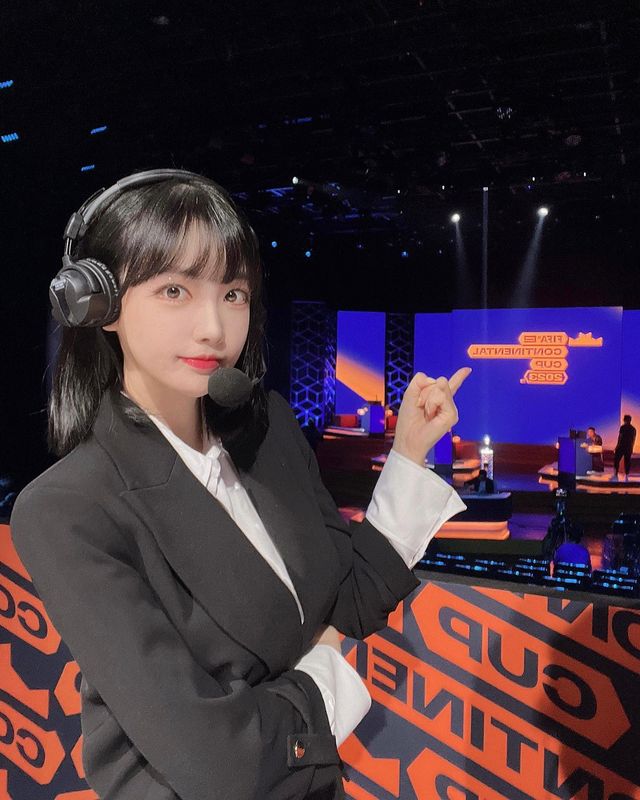 Popular Announcer Gets Severely Injured By Fireworks - Koreaboo