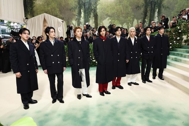 Korean Netizens Are Enthralled By Stray Kids Felix's Look At The "2024 ...